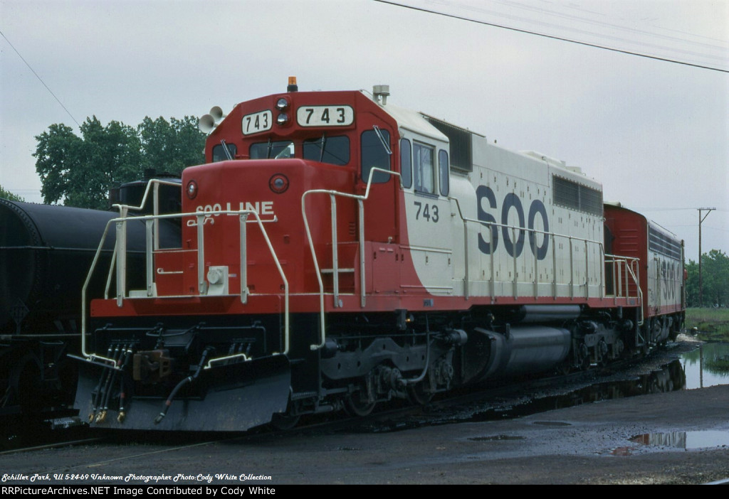 Soo Line SD40 743
